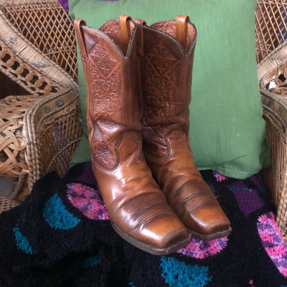 Vintage Dan Post Embossed Leather Country Western Cow… - Gem